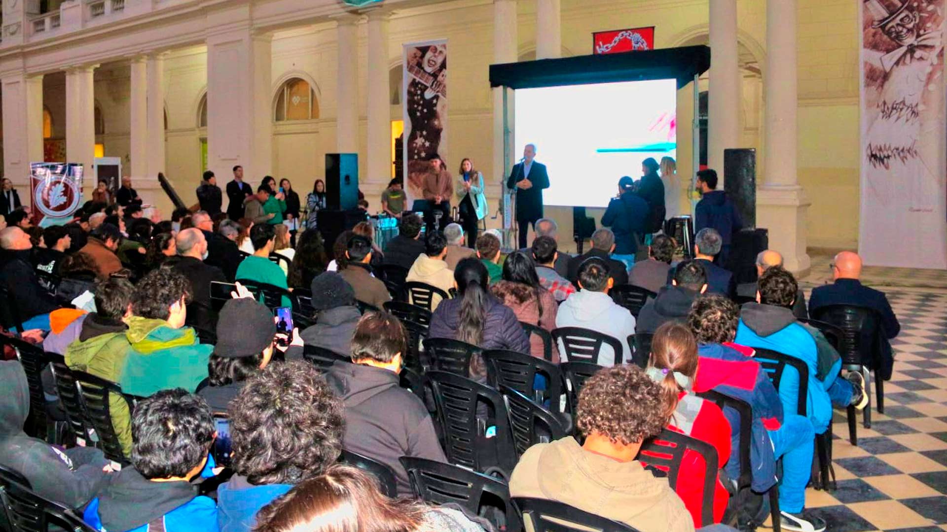 Argencon y Digital House lanzan el programa «IA Argentina» con 35.000 ...